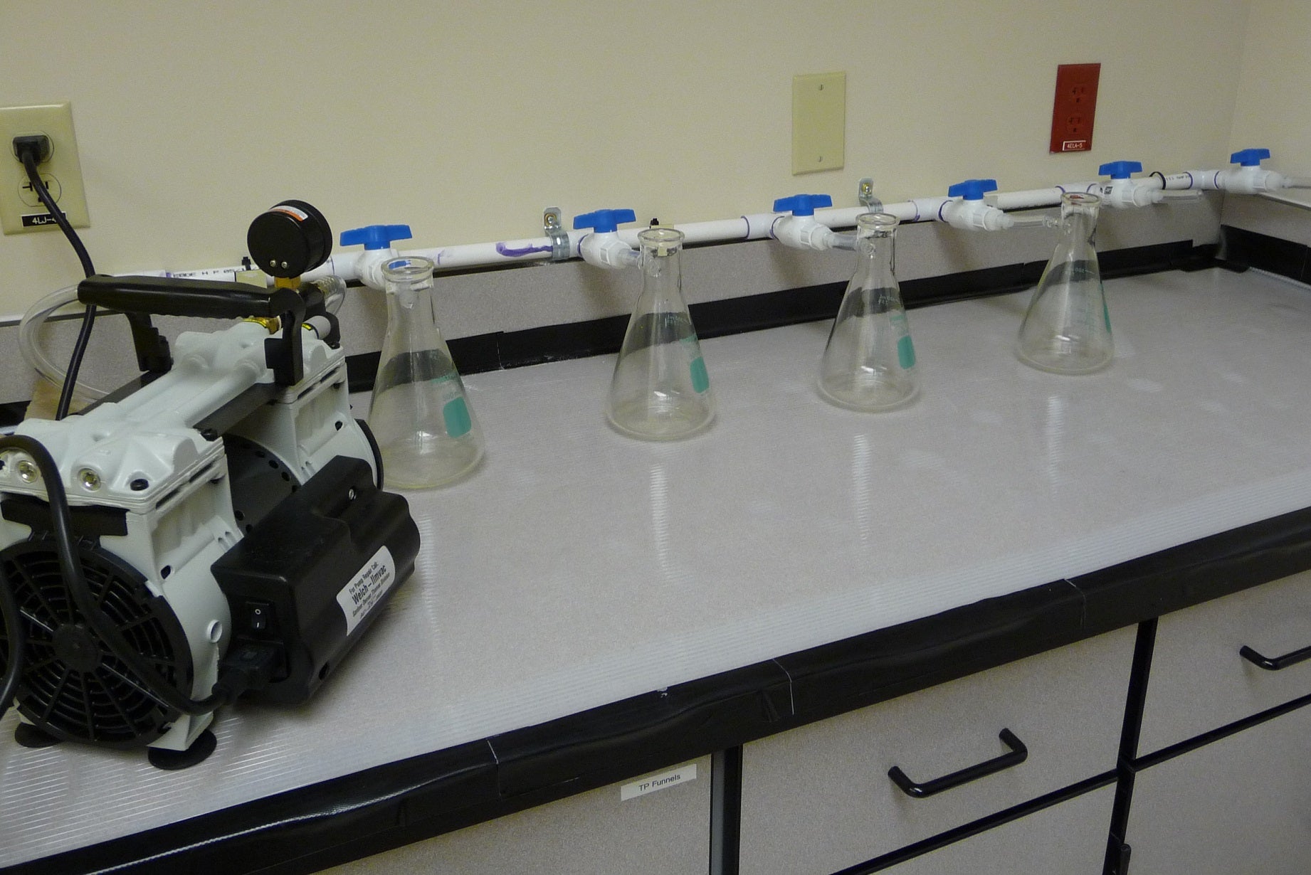 Facilities - Aquatic Biogeochemistry LabAquatic Biogeochemistry Lab