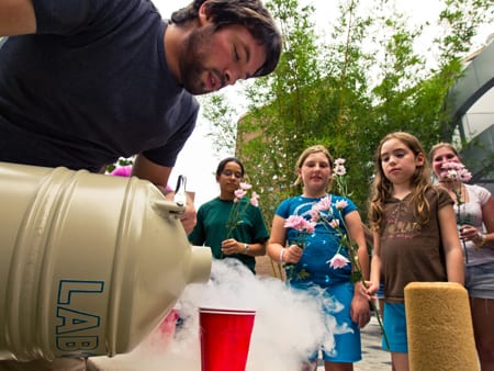 - UCF helps spark girls’ interest in science - College of Sciences News ...