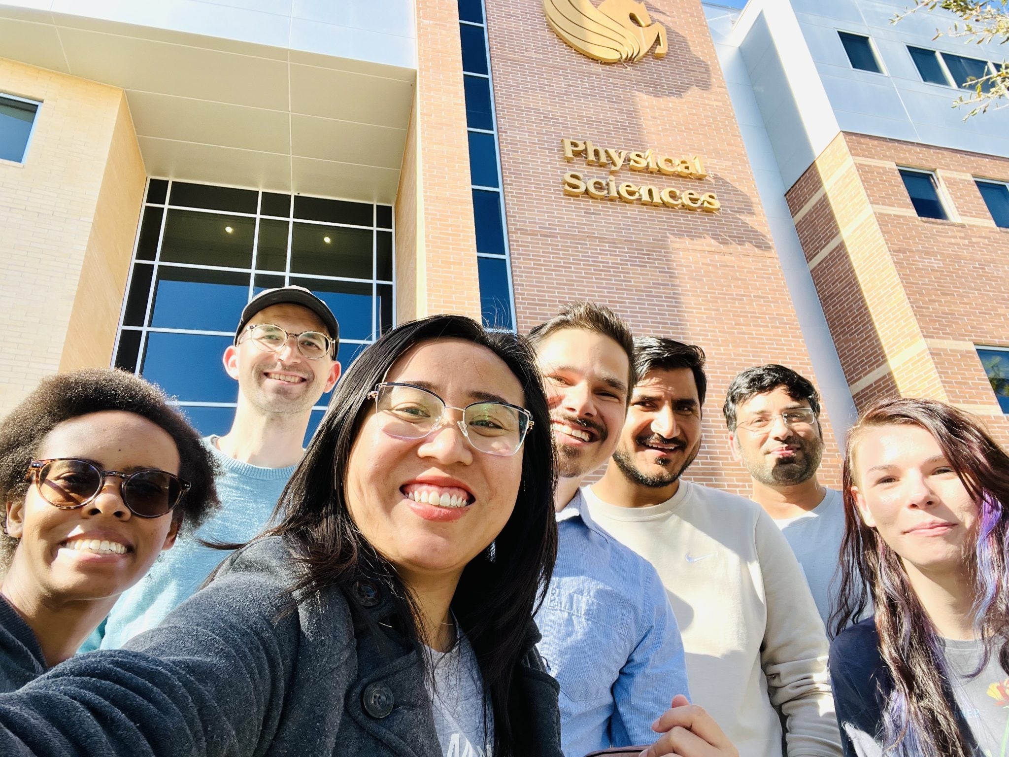 Home - Laboratory for Ultrafast Metrology and Attoscience in Solids ...